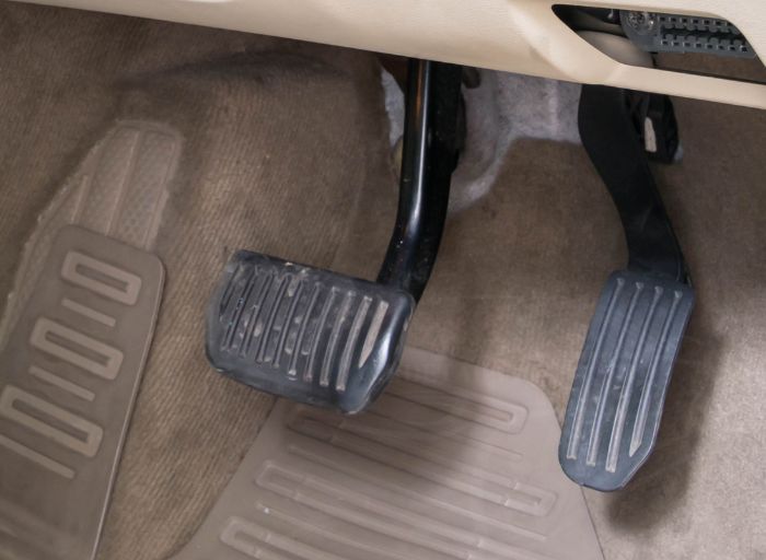 How to Clean Car Pedals and Footrest in a Few Simple Steps